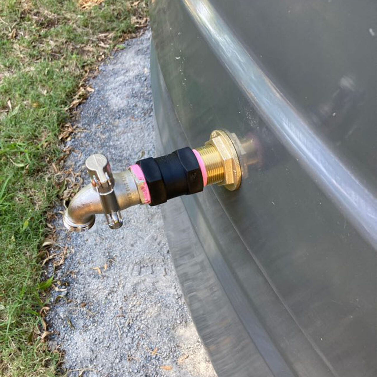 Locking Lever Tap - 25mm - APR Tanks - Water Tanks | Rainwater Tanks ...