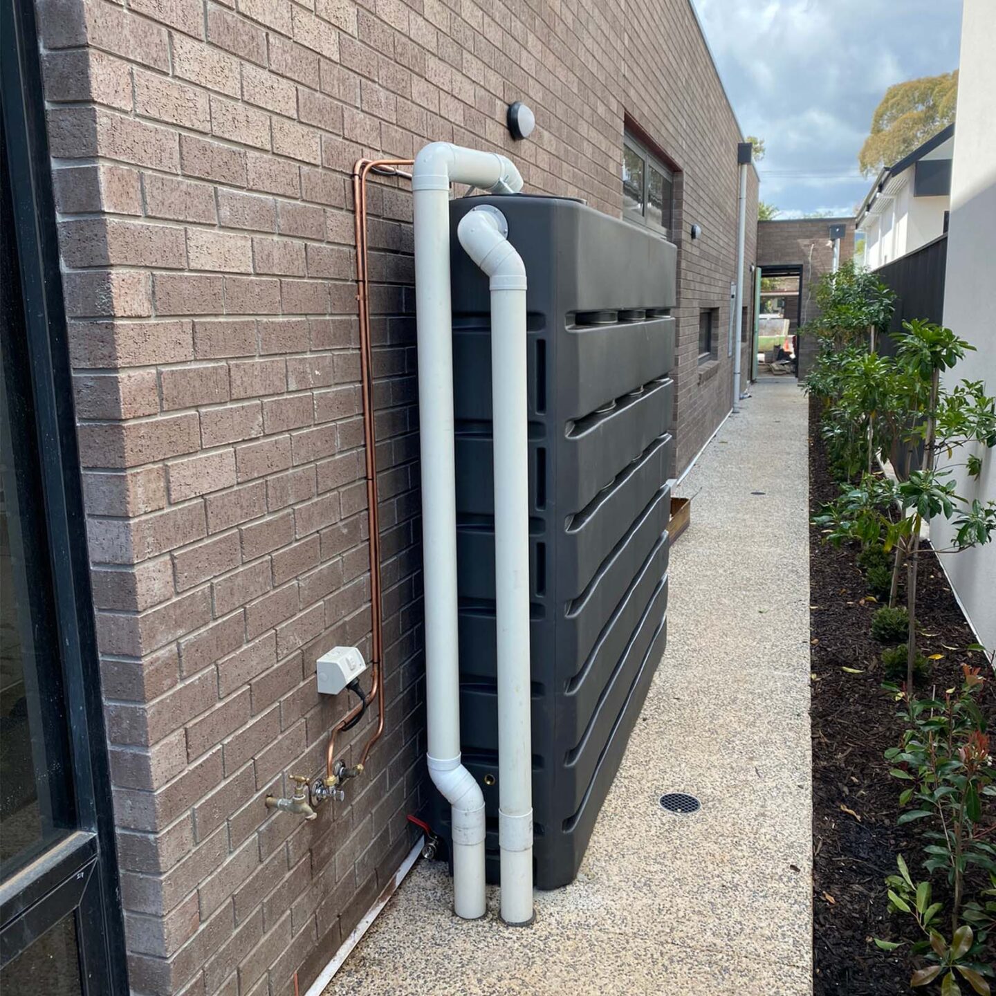 2000 Litre UltraSlim Tank - APR Tanks - Water Tanks | Rainwater Tanks ...