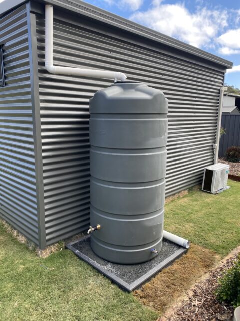 Water Tank Installation | APR Tanks | (08) 8359 4999 | Water Tank ...